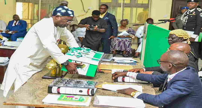 Gov Alia presents N549.50 billion 2025 Budget to Benue Assembly - 365Daily